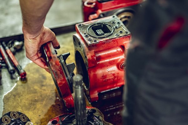 5 Types of Lubrication Systems | Lubchem, Inc.